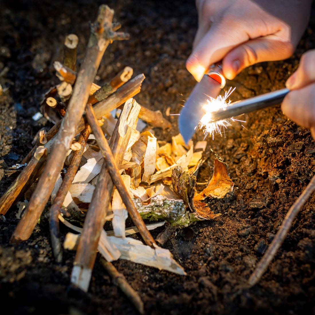 How To Build an Emergency Fire